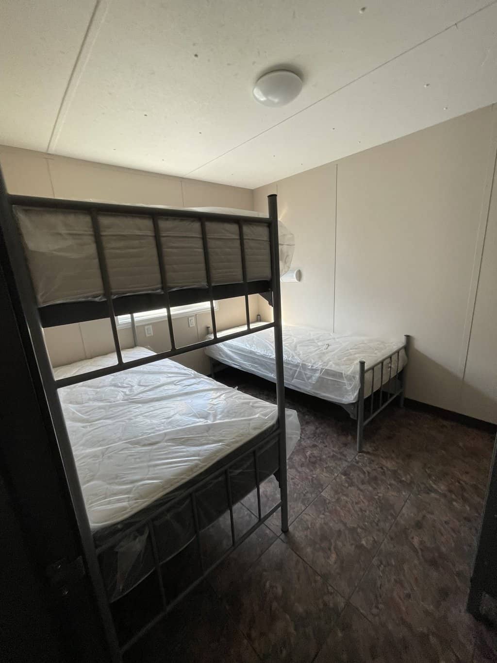 Alta-Fab Skid Mounted Six Man Sleeper Living Quarters - HENDERSON Rigs ...