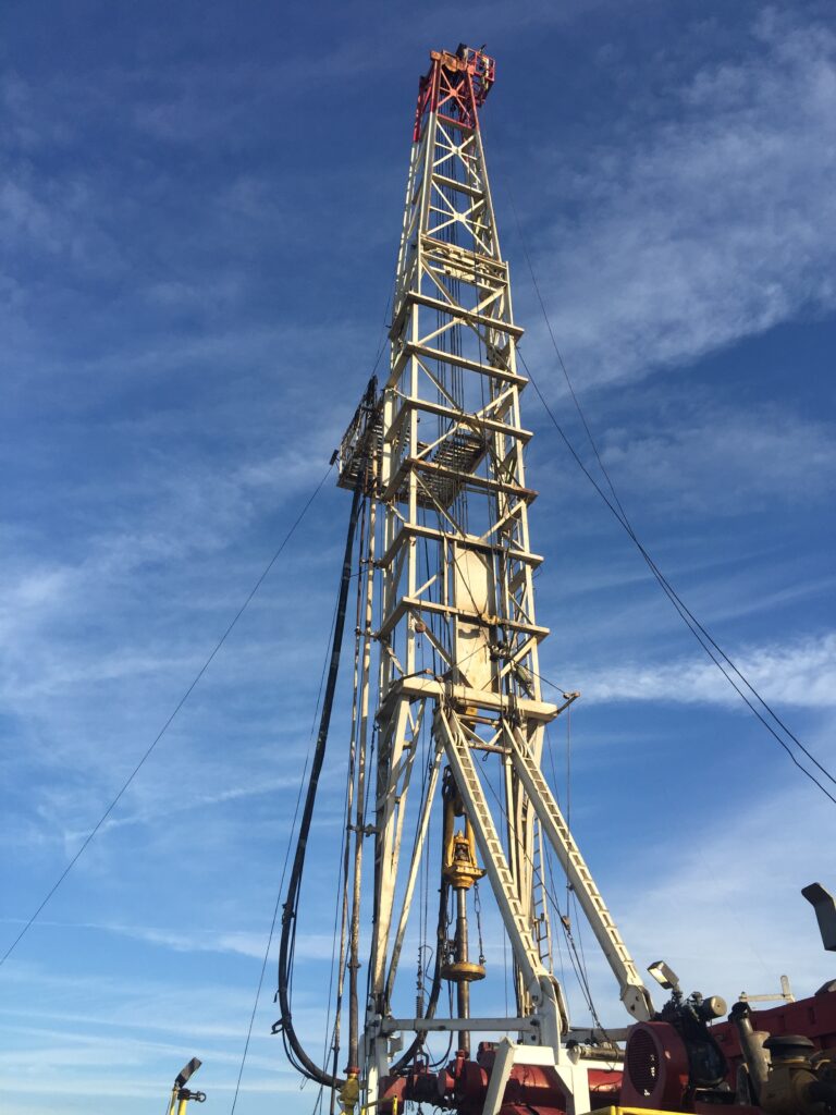 Brewster N4 750HP Trailer Mounted Drilling Rig - HENDERSON Rigs & Equipment